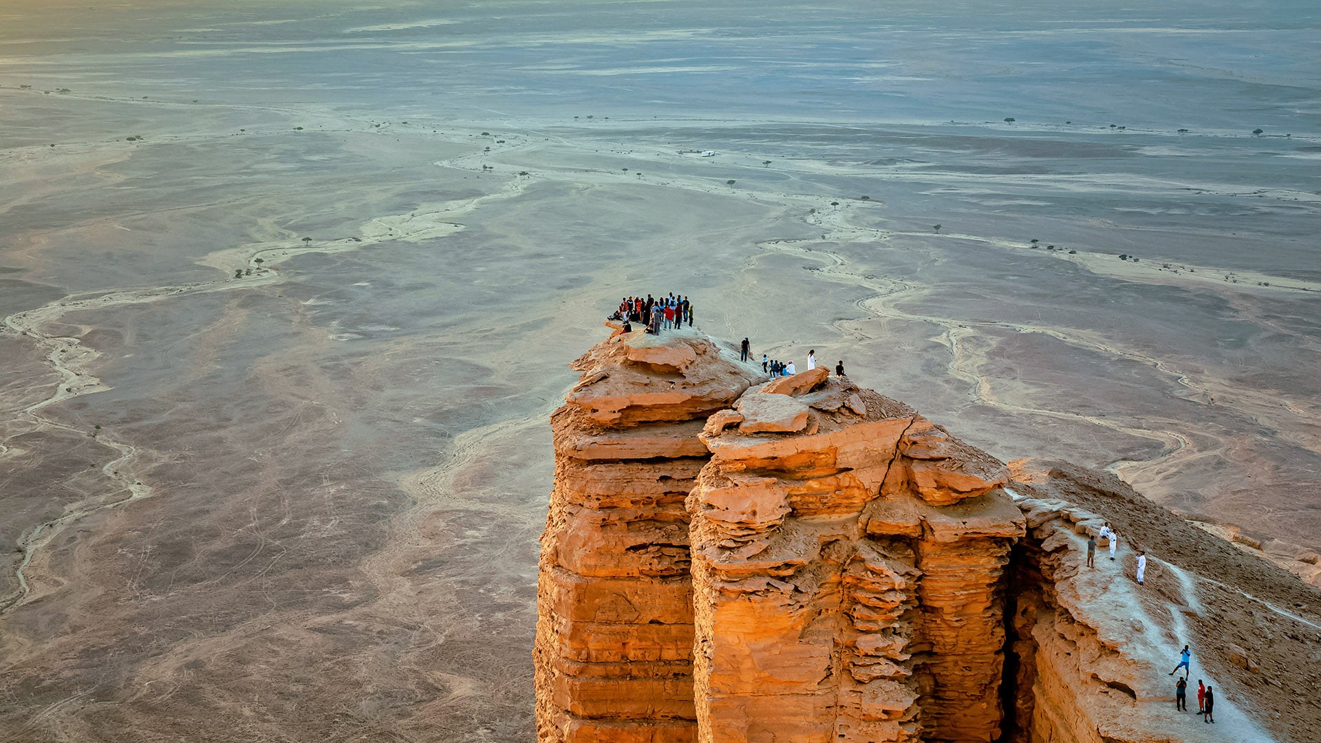The Edge of the World Riyadh: A Journey to the Majestic Horizon ...
