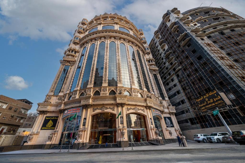 Land Premium Hotel Makkah: A Luxurious Haven in the Heart of Mecca ...